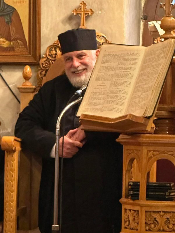 Με το φίλο μου τον παπα-Δημήτρη στα Χανιά - BusinessNews.gr